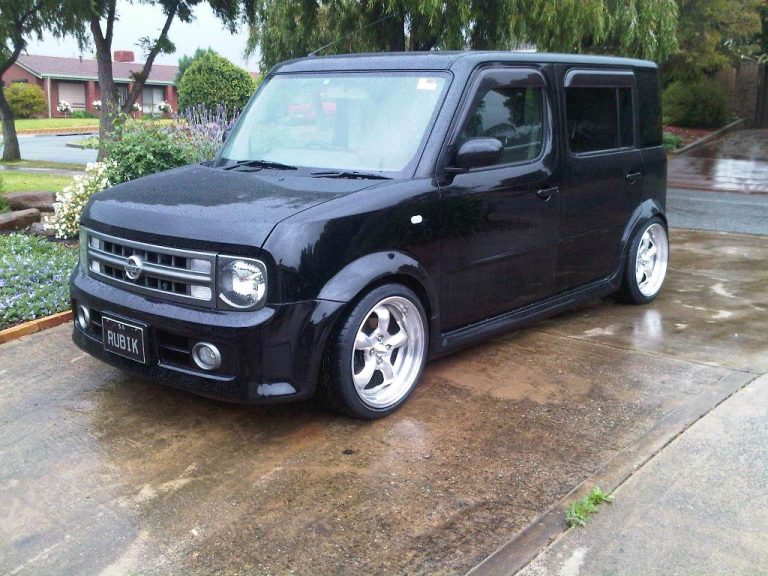 Iron Chef Imports » Life inside a Toaster: Owning the World’s Squarest Car