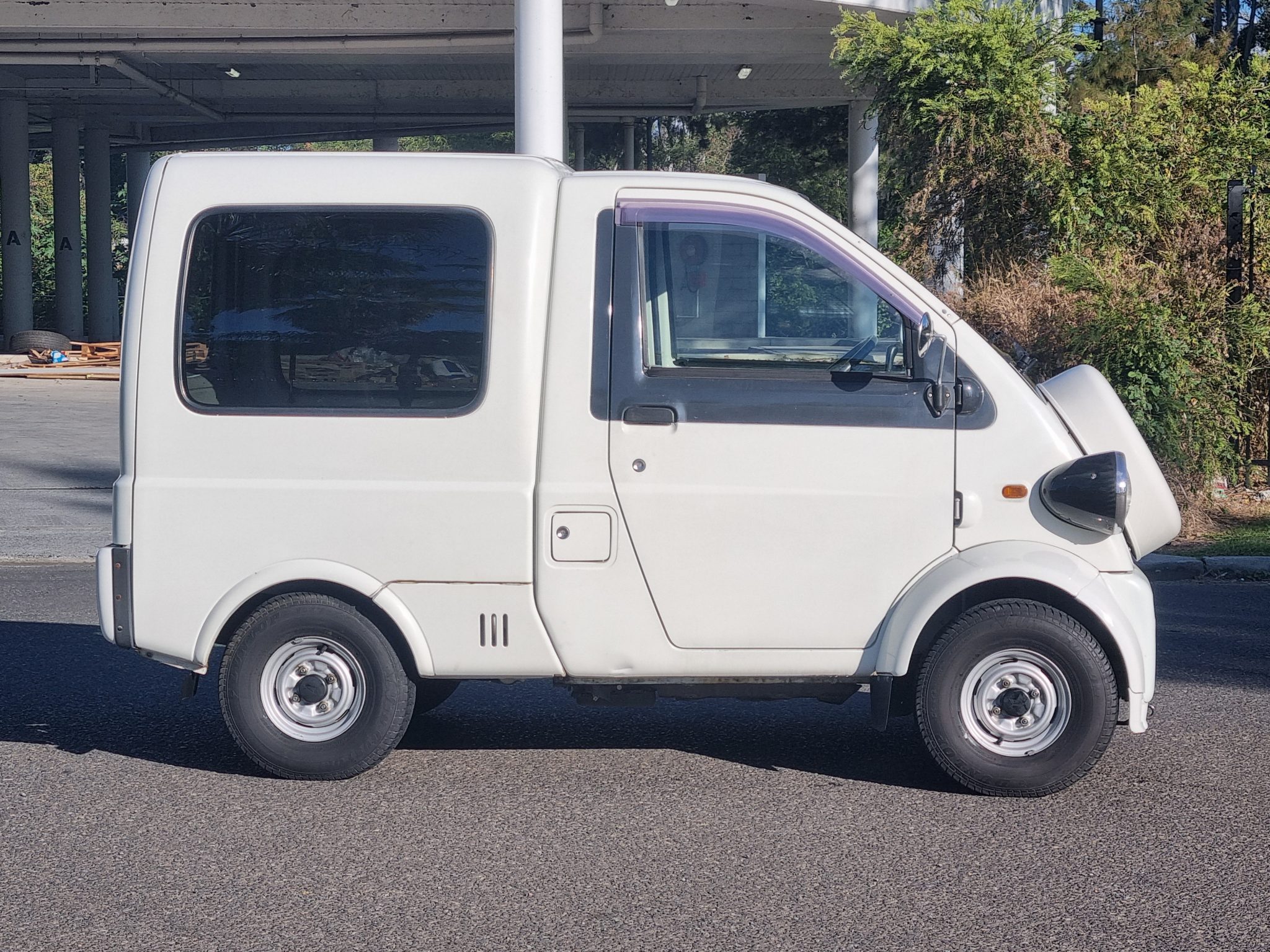 Iron Chef Imports » 1999 Daihatsu Midget II - SOLD!