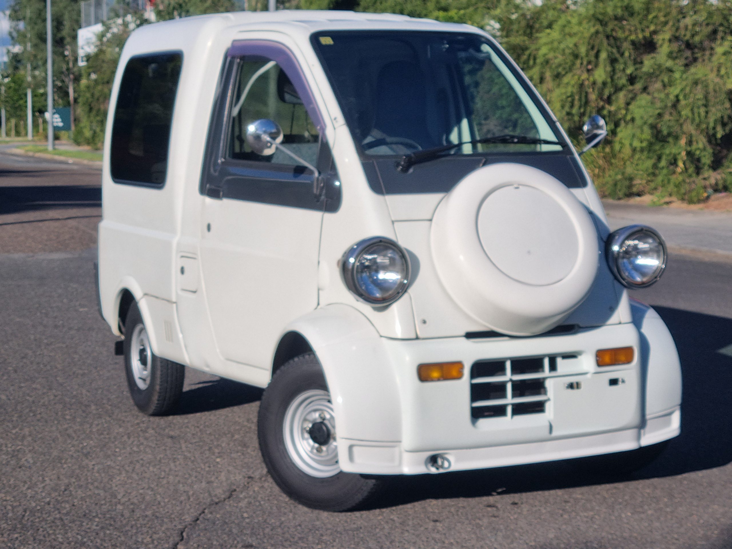 Iron Chef Imports » 1999 Daihatsu Midget II